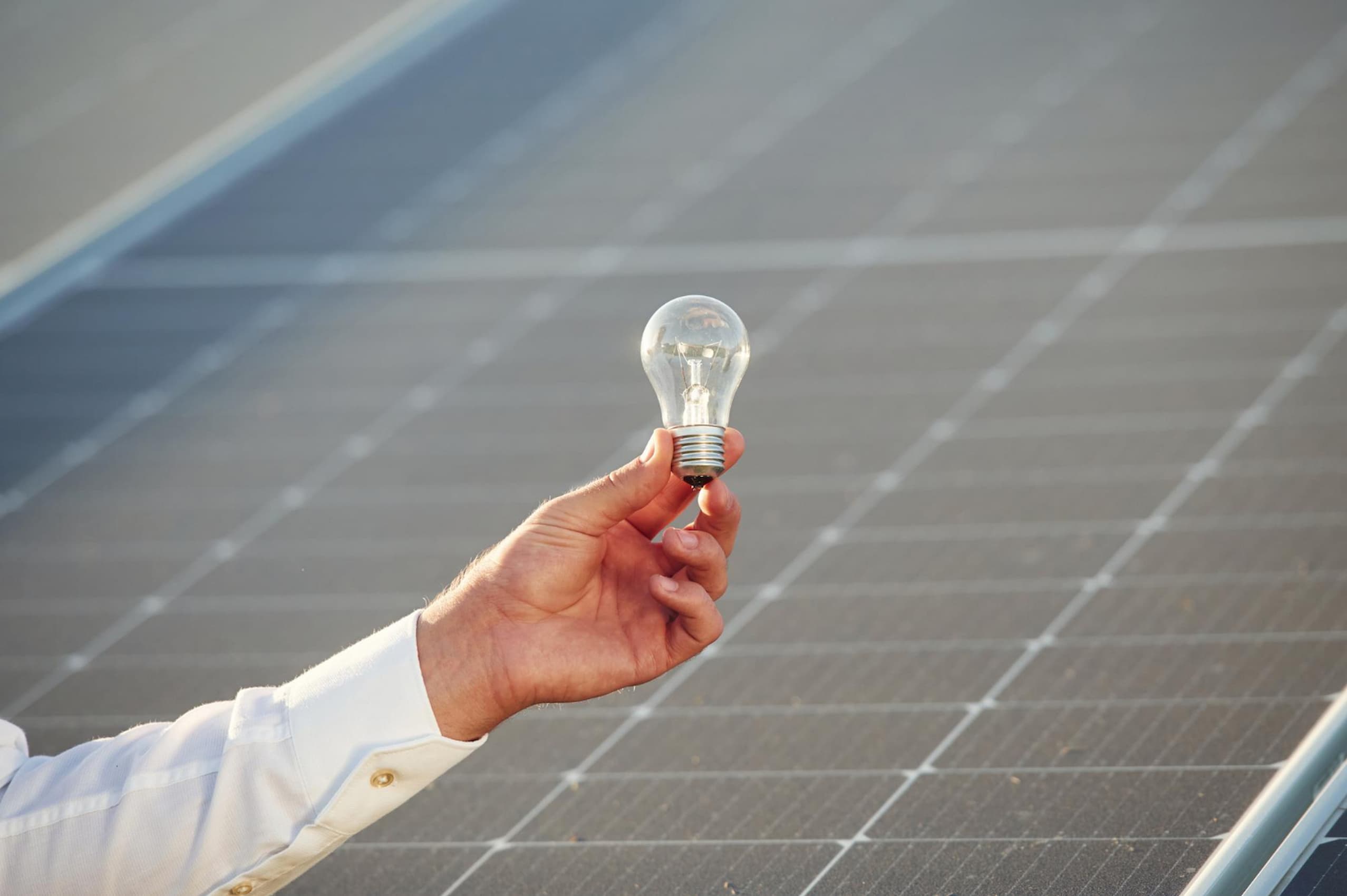 Solar Energy Physics: Understanding Conversion & Power Generation - Go Sun